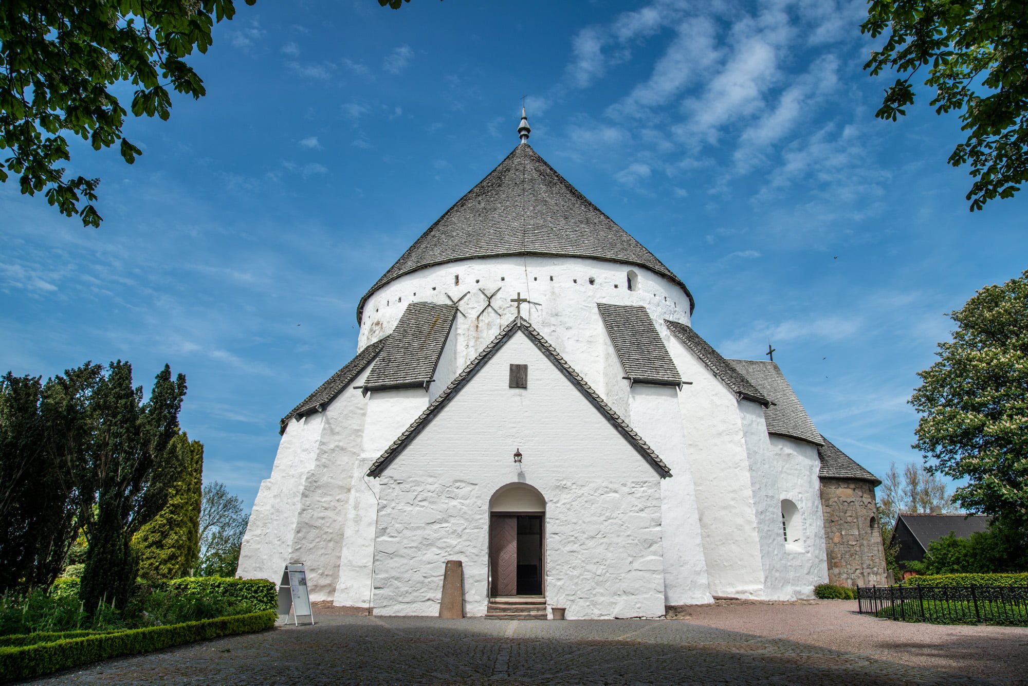 Østerlars rundkirke - Visual Bornholm hvorfor er de runde