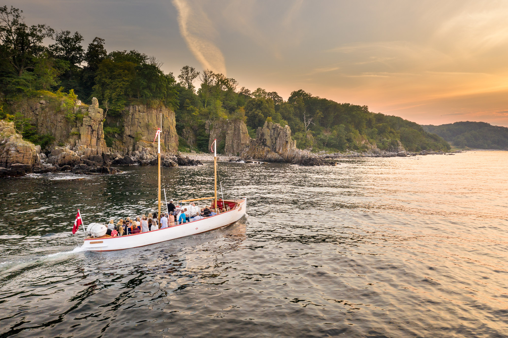 MS Thor - Visual Bornholm - en tur langs gudhjems klippekyst